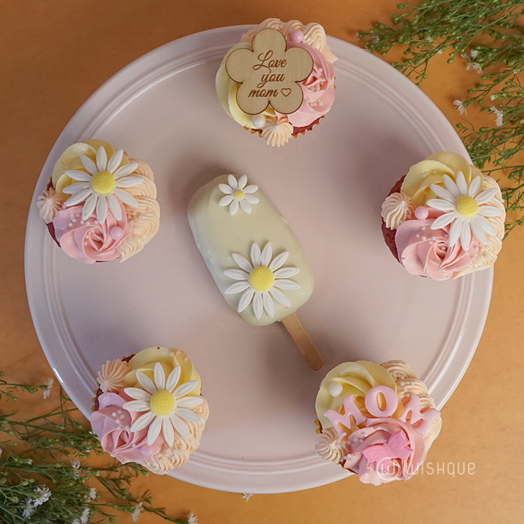 Floral Daisy Red Velvet Popsicle Cupcake Box - WishQue Cupcakes & Jars ...